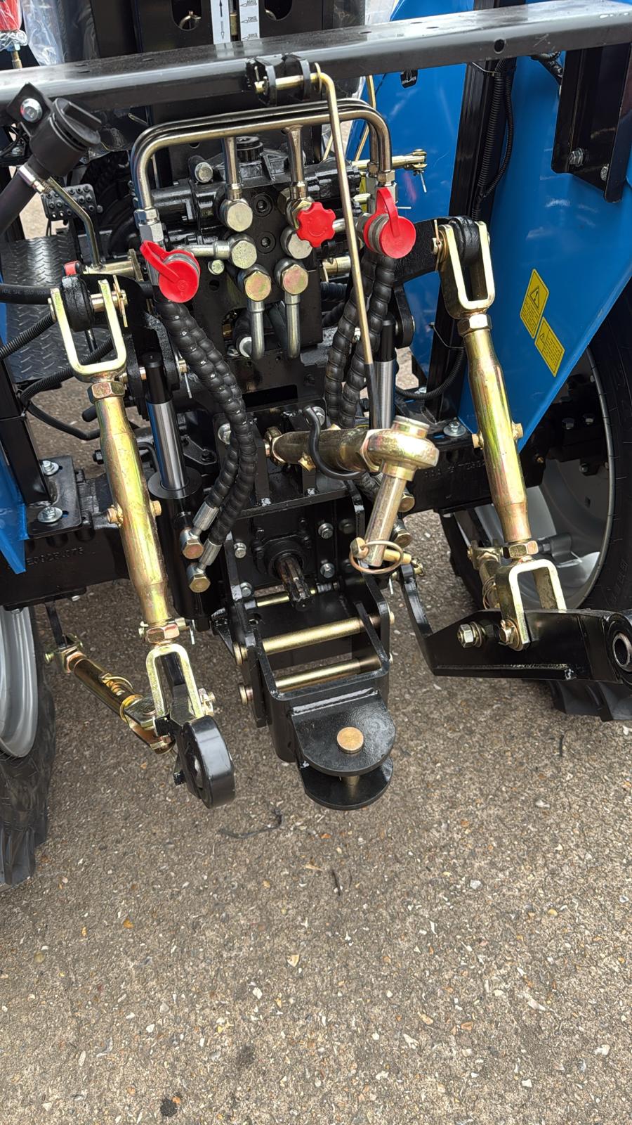 FMD 304 Tractor – 50HP 4WD | North Norfolk Vehicle Solutions